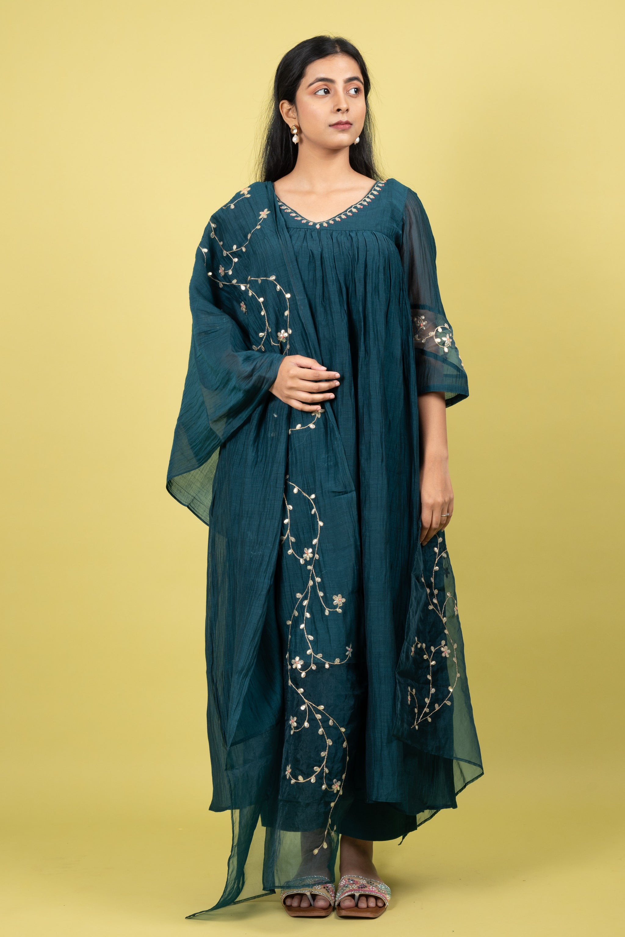 BINDIYA KURTA SET