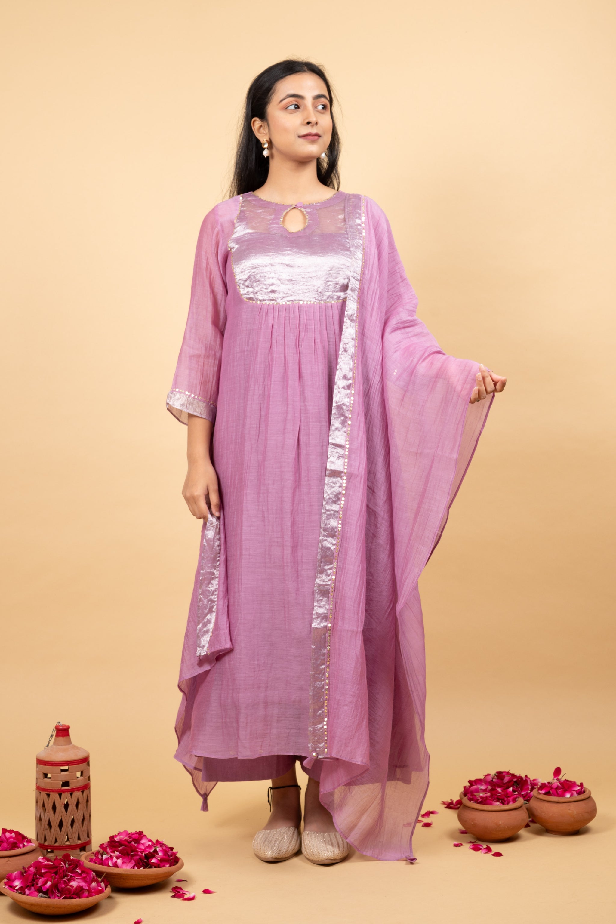 SUNHERI KURTA SET